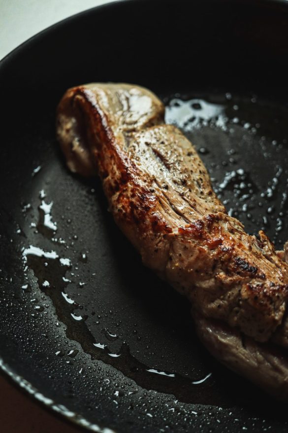 Fancy Pork tenderloin in puff pastry with caramelized apples and onions ...