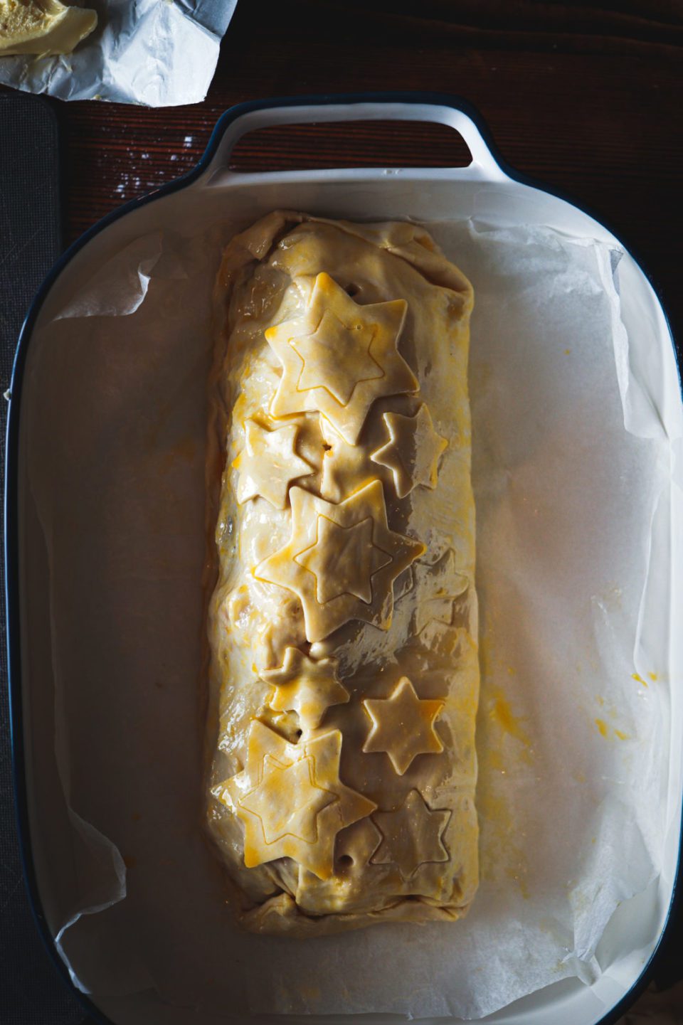 Fancy Pork tenderloin in puff pastry with caramelized apples and onions ...