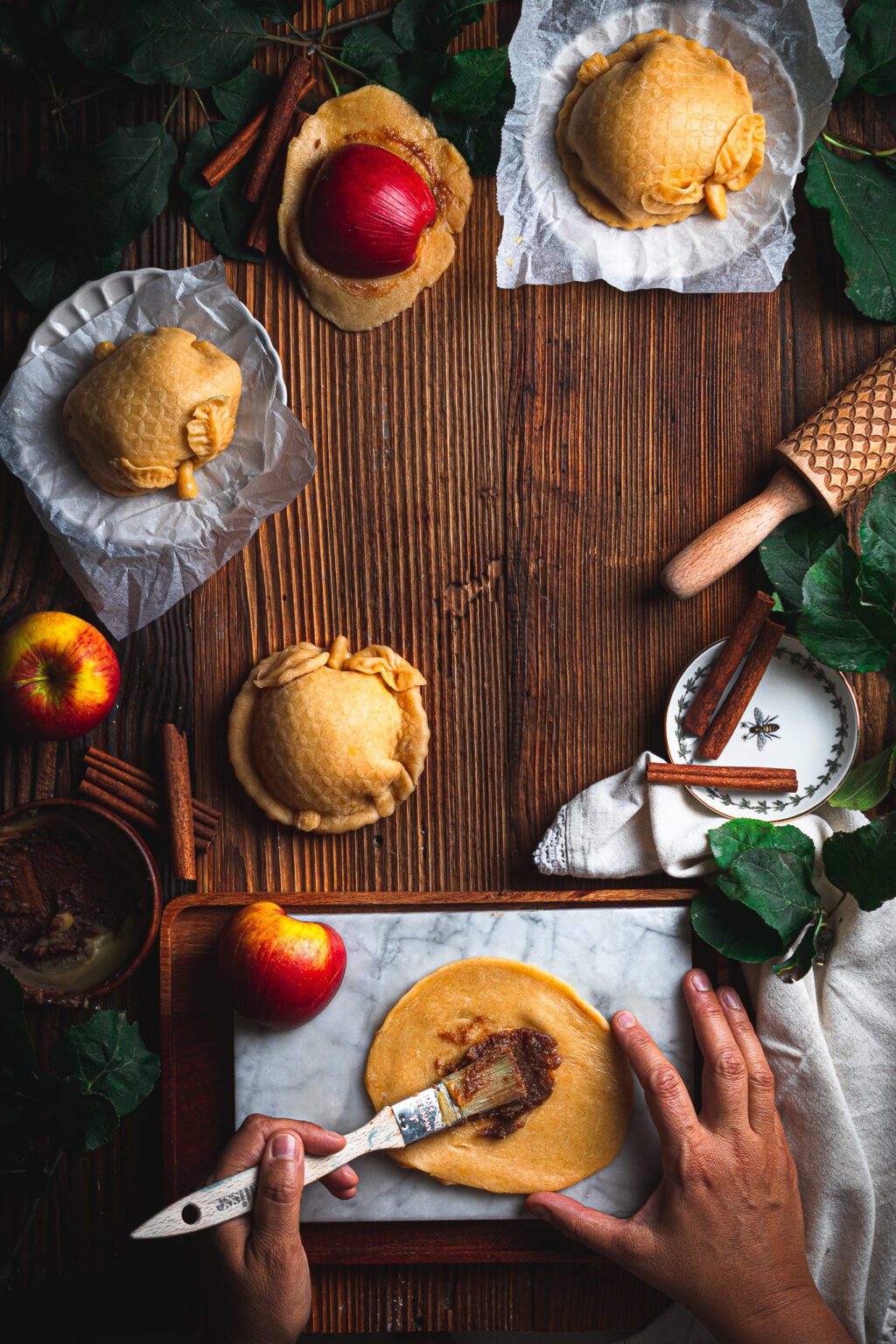 Pretty apple shaped apple cinnamon hand pies